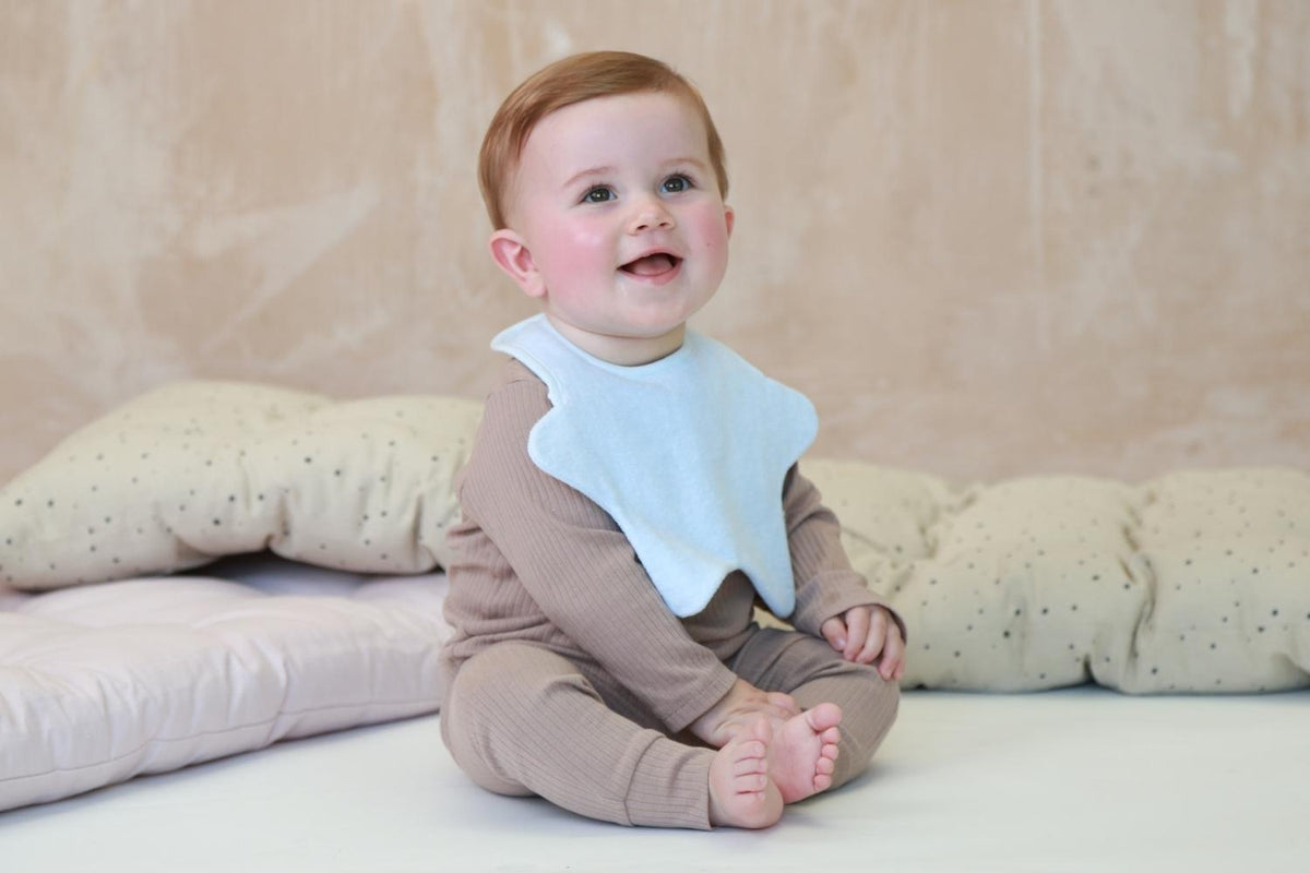 Blue Bibs – Dribble Days